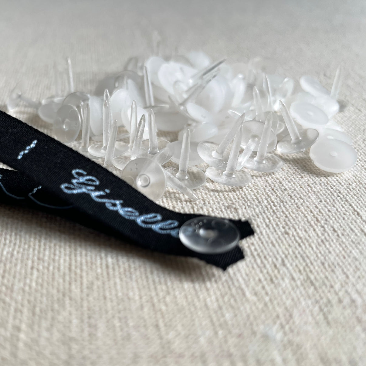 Label Pins (100 unit) - Dodofy.com