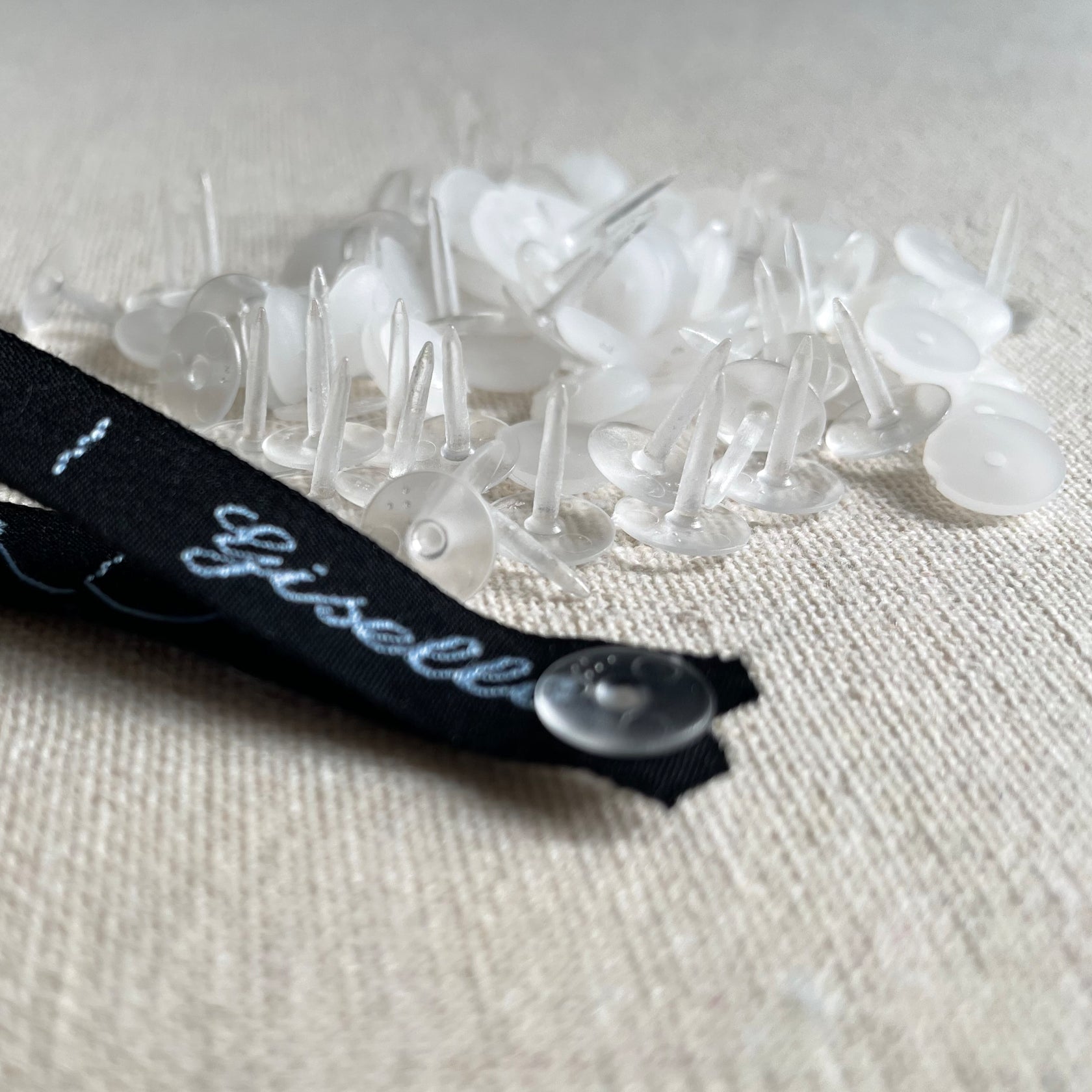 Label Pins (100 unit) - Dodofy.com